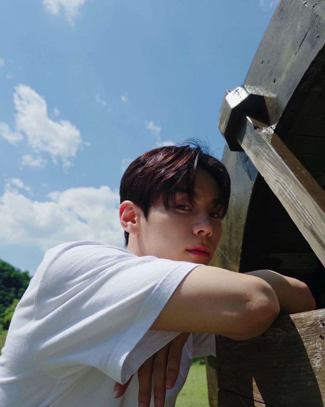 Yoon Seobin assina com agência AndBut Company - Asia ON