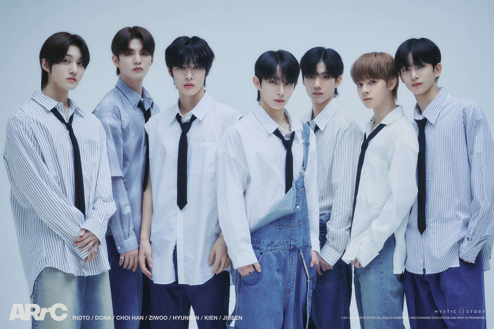 ARrC realizou seu debut com o álbum "AR^C" - Asia ON